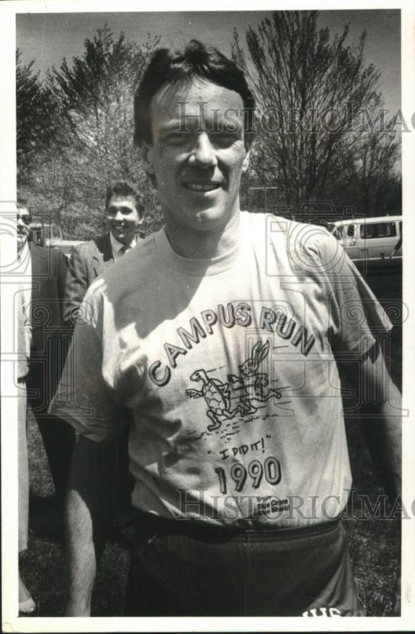 1990 Press Photo Bill Kipp wins State Office Campus Run in Albany, New ...