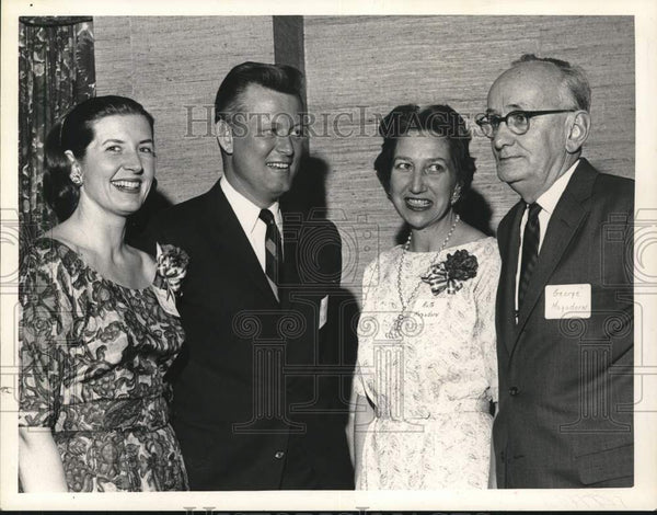 1964 Couples attend dance at Albany Country Club in New York - Historic ...