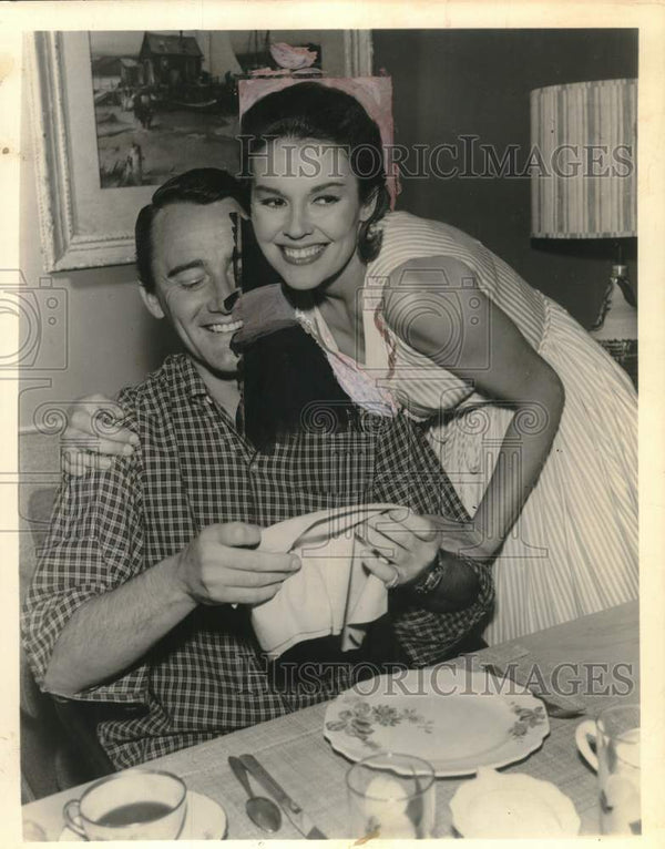 1962 Actress Dianne Foster with costar in movie scene - Historic Images