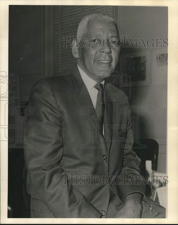 1969 Benjamin J. Henley, keynote educator, New York - Historic Images
