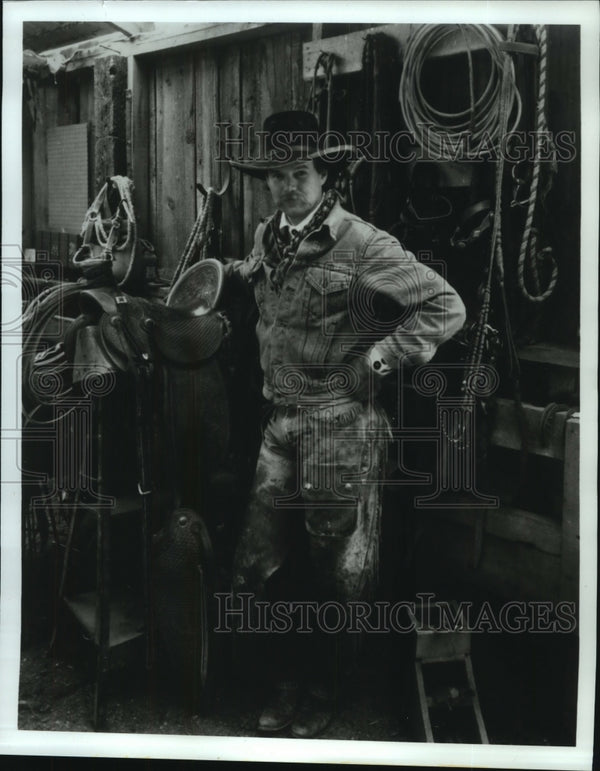 1992 Cowboy poet Waddie Mitchell - tup00432 - Historic Images