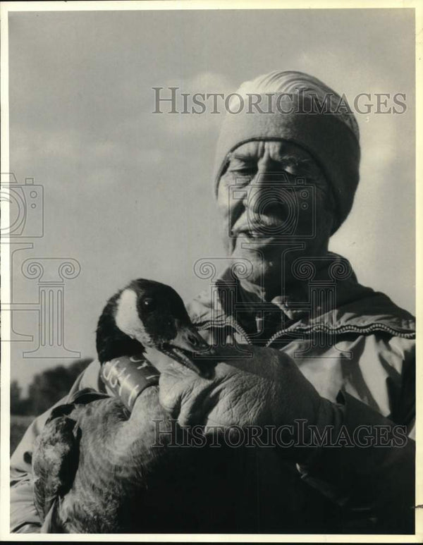 1979 Marlin Perkins, host of "Mutual of Omaha's Wild Kingdom ...